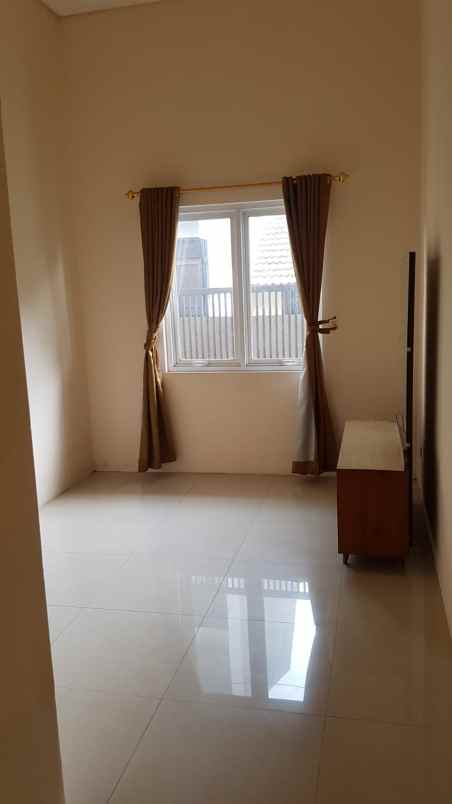 Dijual Rumah Terawat Rapi di Pondok Maharta