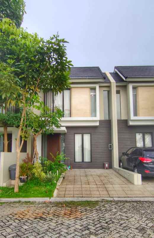 Rumah Cantik Northwest Lake Minimalis 2 Lantai, Citraland