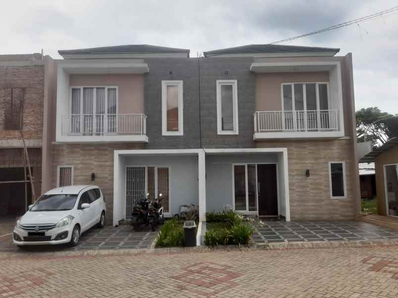 Rumah Mewah 2 Lantai di Kranggan Jatisampurna Bekasi