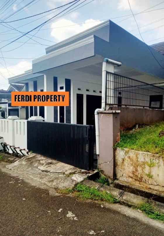 Rumah Rapi Manis Siap Huni Bukit Golf Riverside Cibubur