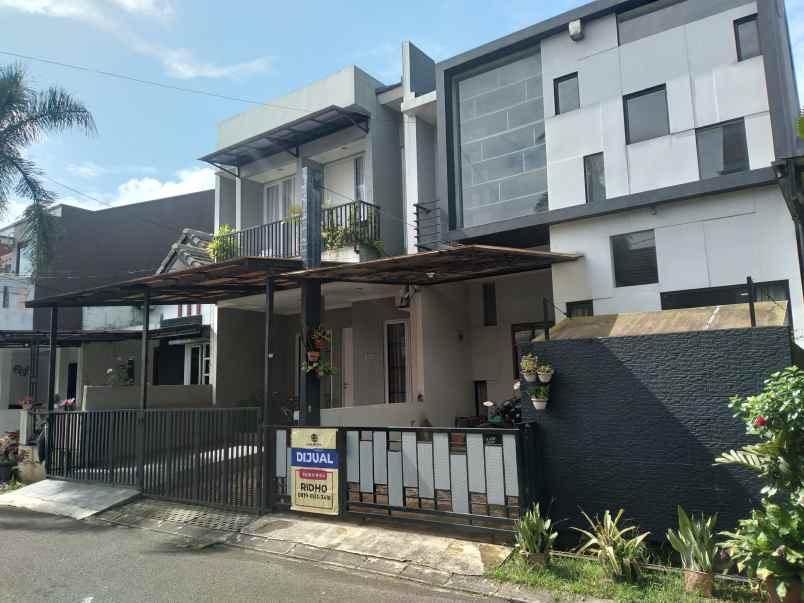 Dijual Rumah Siap Huni 2,5 Lantai di Nerada Estate Ciputat