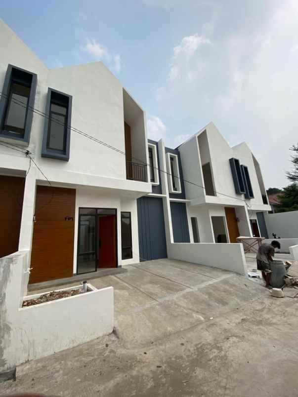 Rumah 2 Lantai di Sawangan Depok