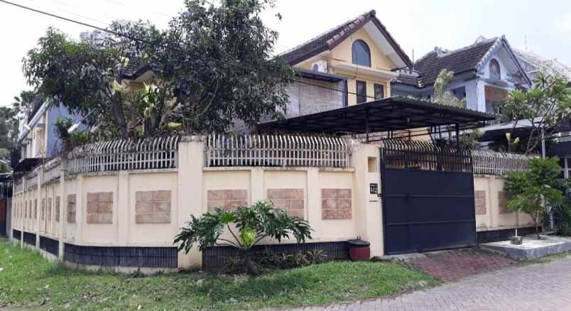 Dijual Rumah 2 Lantai Lokasi Griya Shanta Suhat Kota Malang