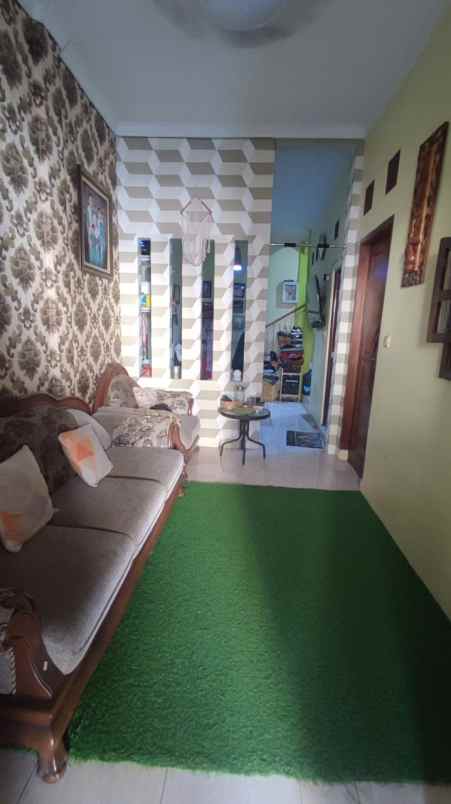 Jual Rumah Second 2 Lantai di Villa Mutiara